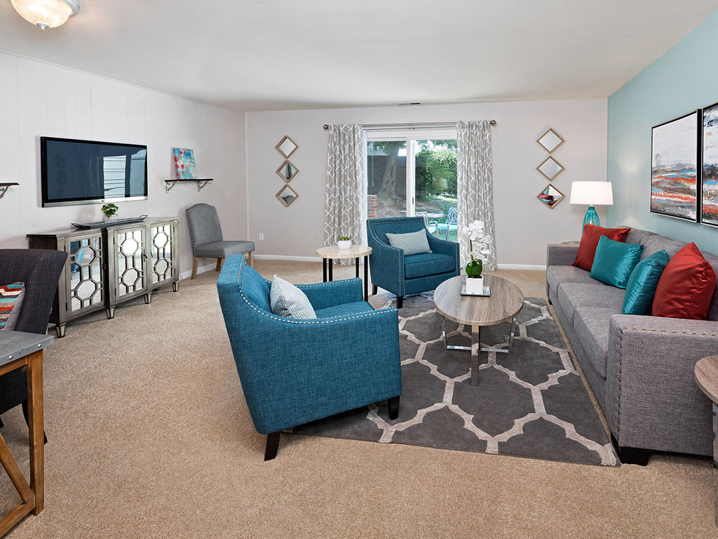 Photos Chelsea Square Townhomes for Rent