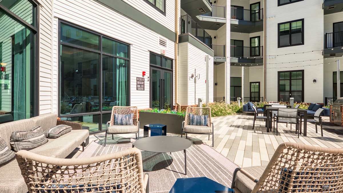 Apartments for Rent in Midlothian, VA | Aura Stonebridge