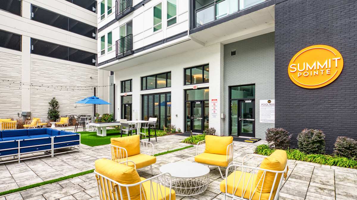 Photos and Video of VISTA Summit Pointe in Chesapeake, VA