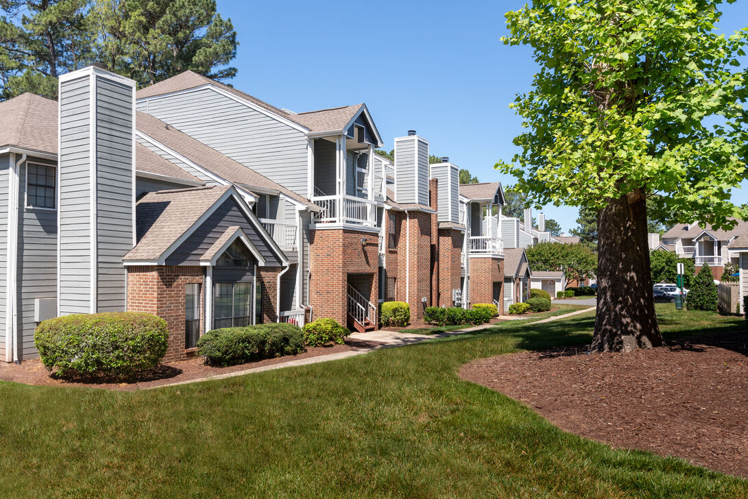 Photos and Video of Oak City Apartments in Raleigh, NC