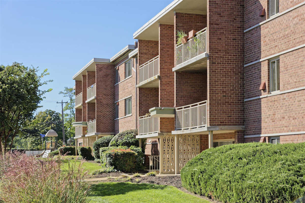 Photos and Video of Monticello Falls Church in Falls Church, VA