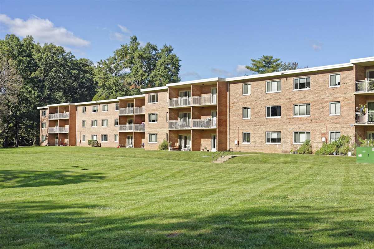 Photos and Video of Monticello Falls Church in Falls Church, VA