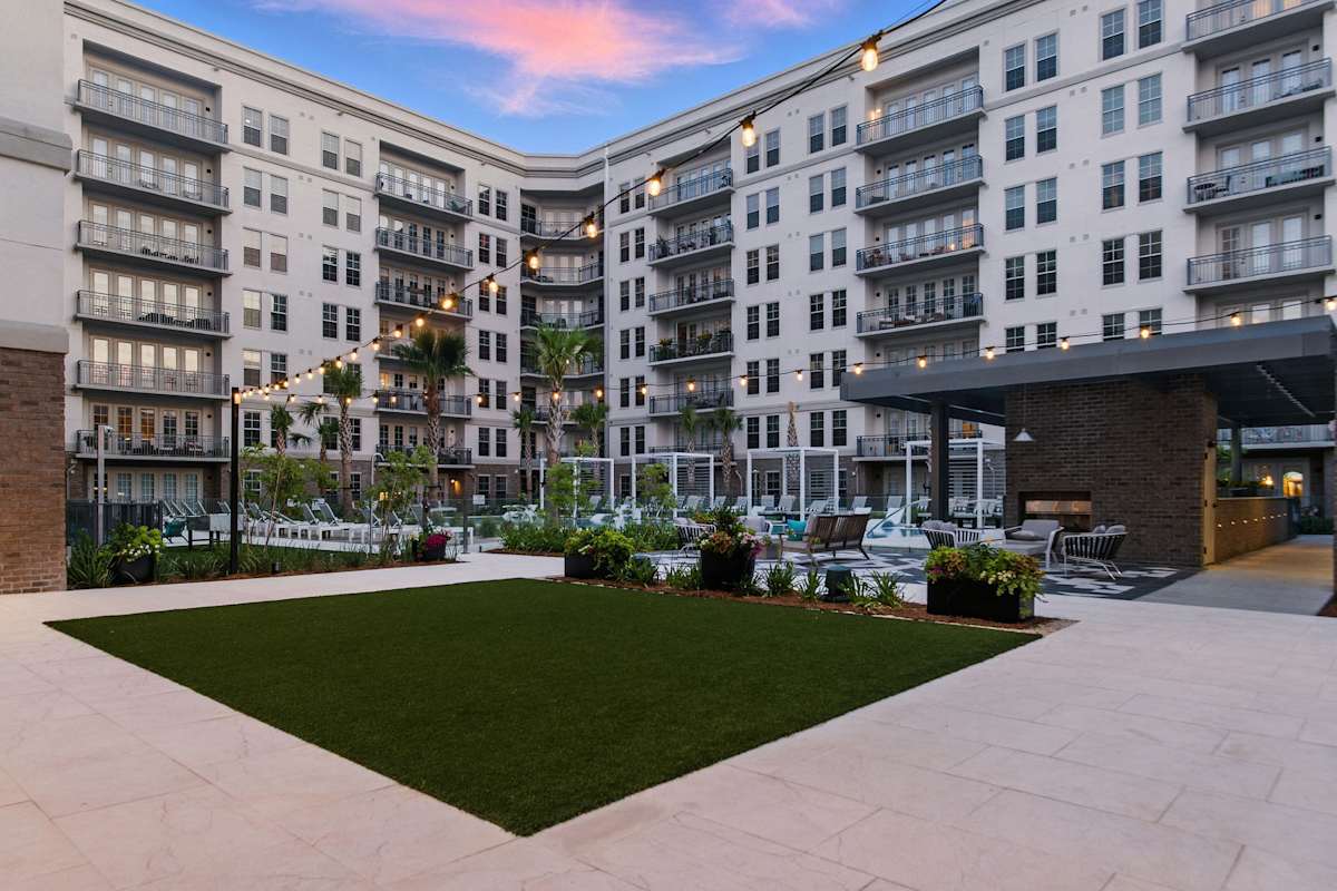 Mount Pleasant Apartments | Legacy Patriots Point | Gallery