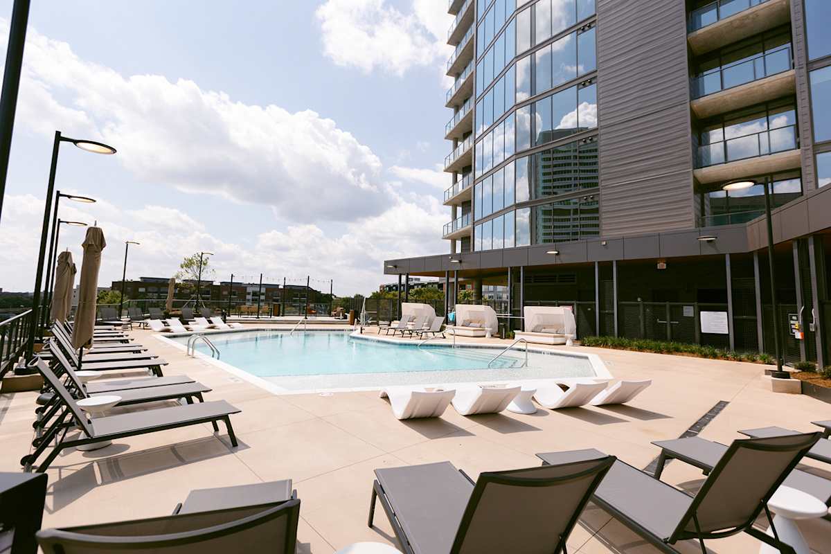 High-Rise Apartments in Atlanta | The Mitchell