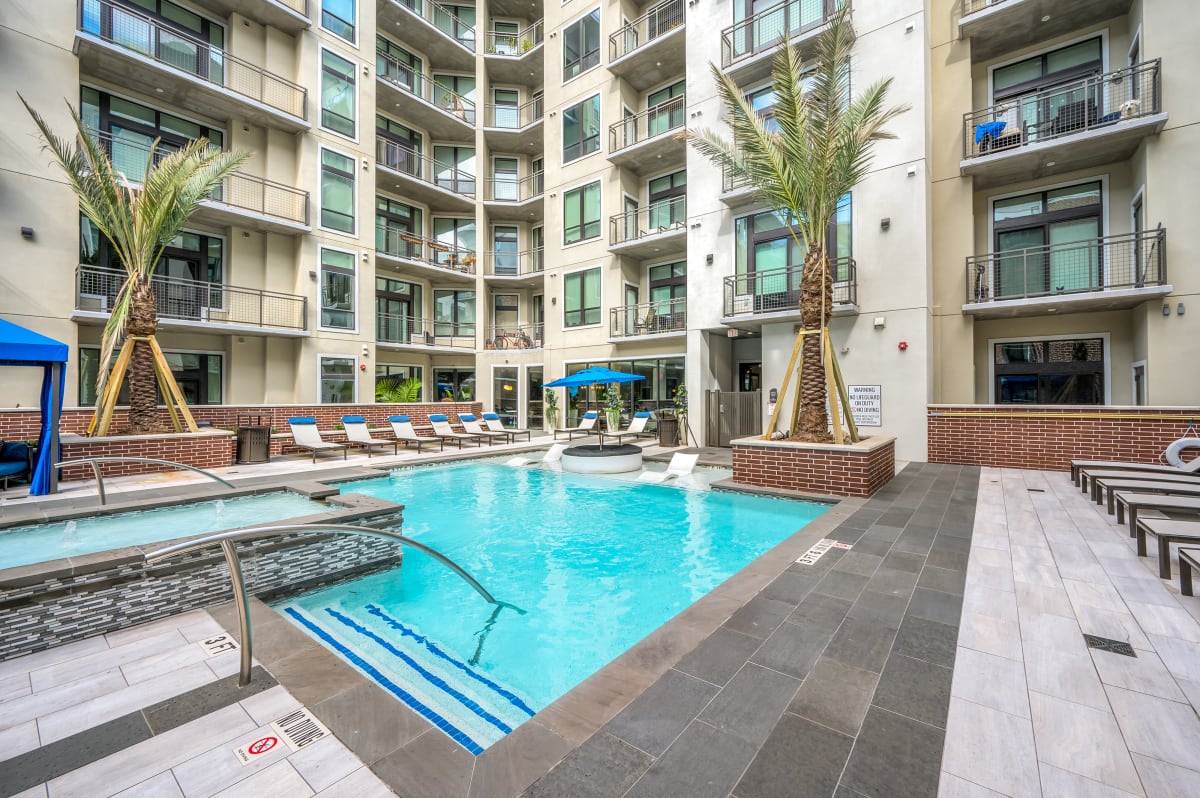 Photos and Video of Skyline at Midtown in Houston, TX