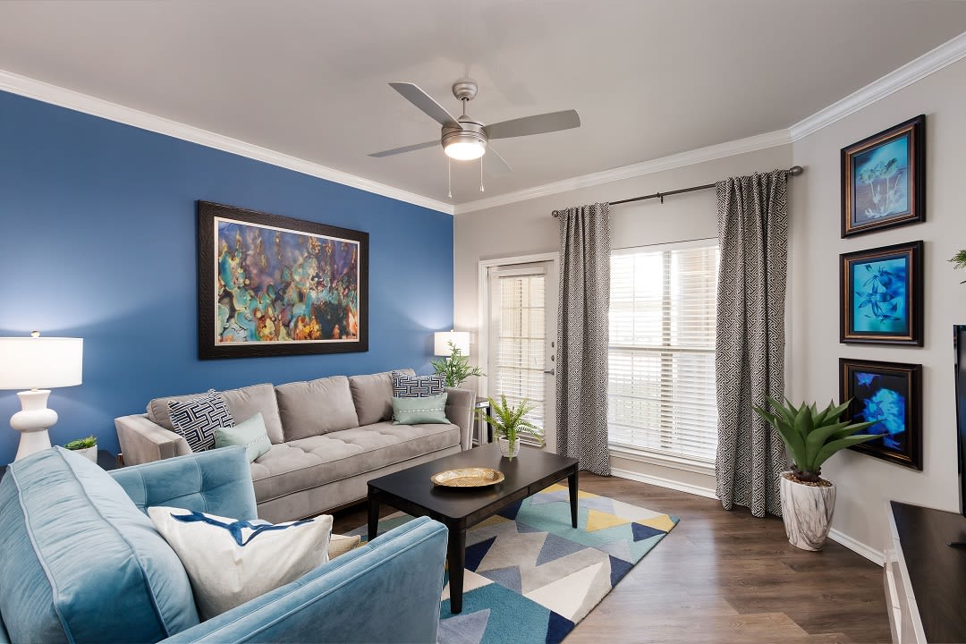 Photos and Video of Creekside 121 in Carrollton, TX