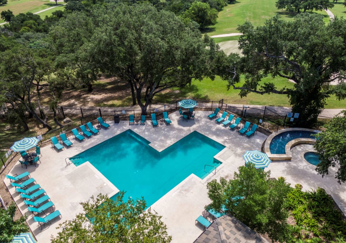 Apartments for Rent in Far North Central San Antonio | TalaVera