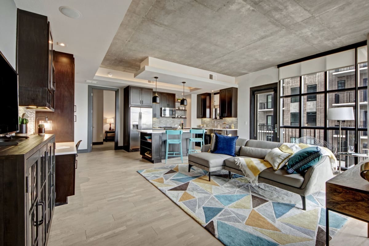 Luxury Apartment Rentals in Downtown Dallas | The Case Building