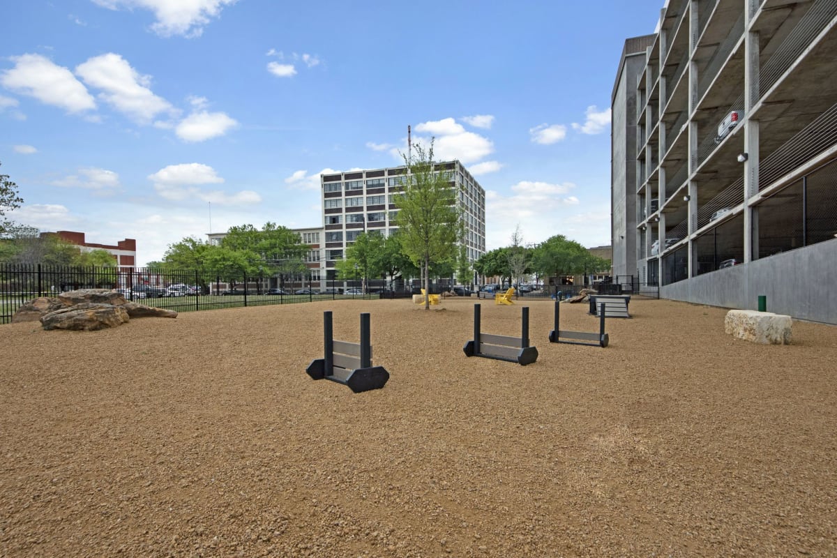 Luxury Apartment Rentals in Downtown Dallas | The Case Building