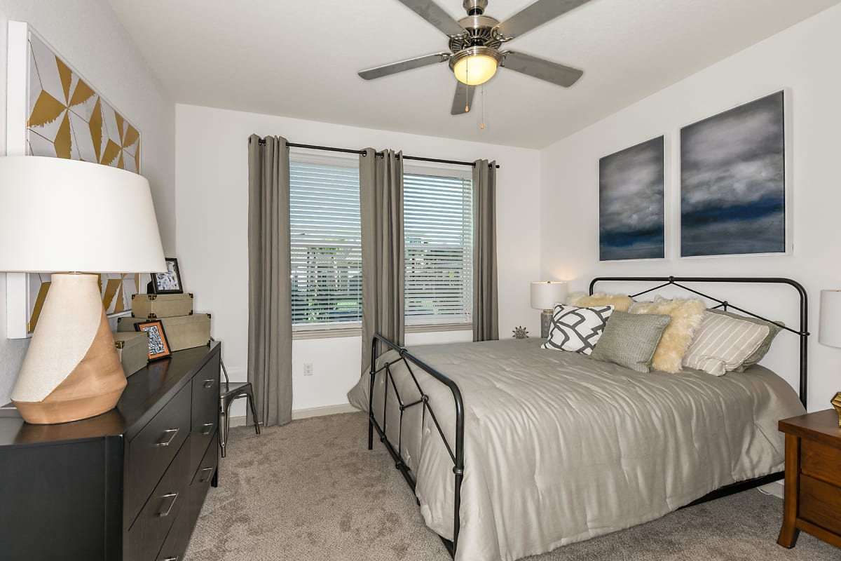Photo Gallery | Dunedin Commons Apartments in Dunedin, FL