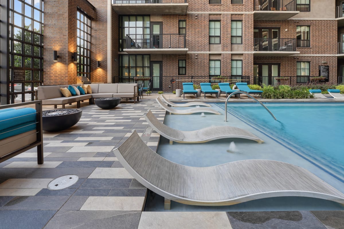 Luxury Apartment Rentals in Downtown Dallas | The Case Building
