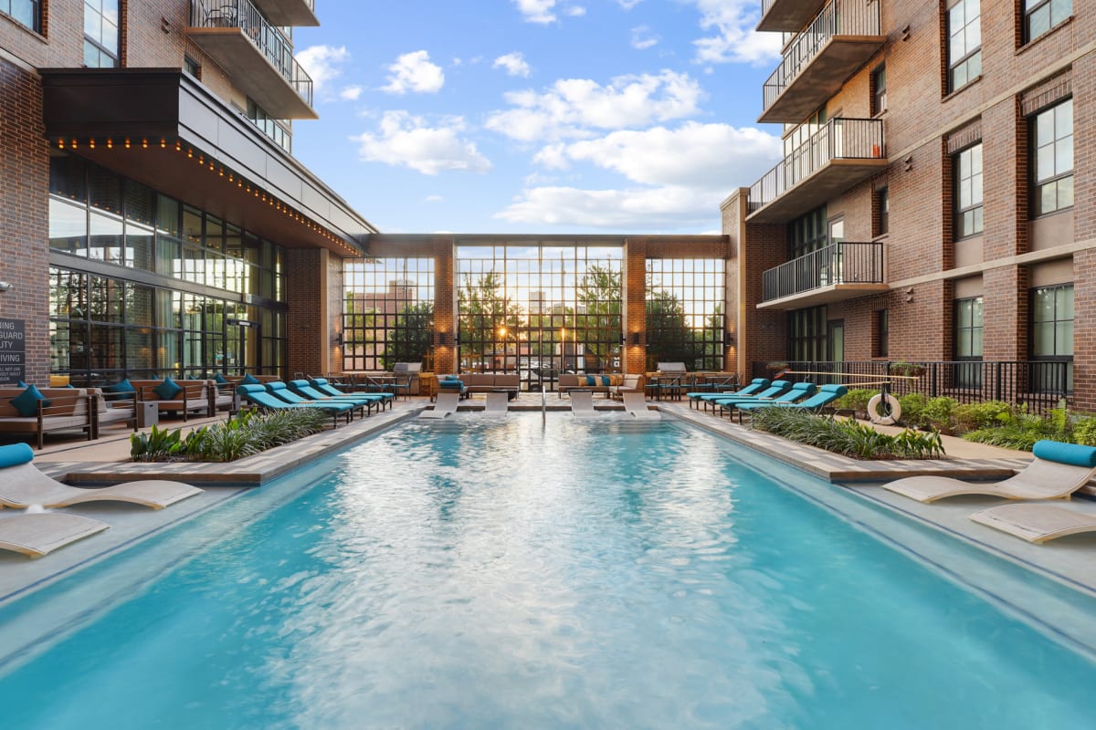Luxury Apartment Rentals in Downtown Dallas | The Case Building