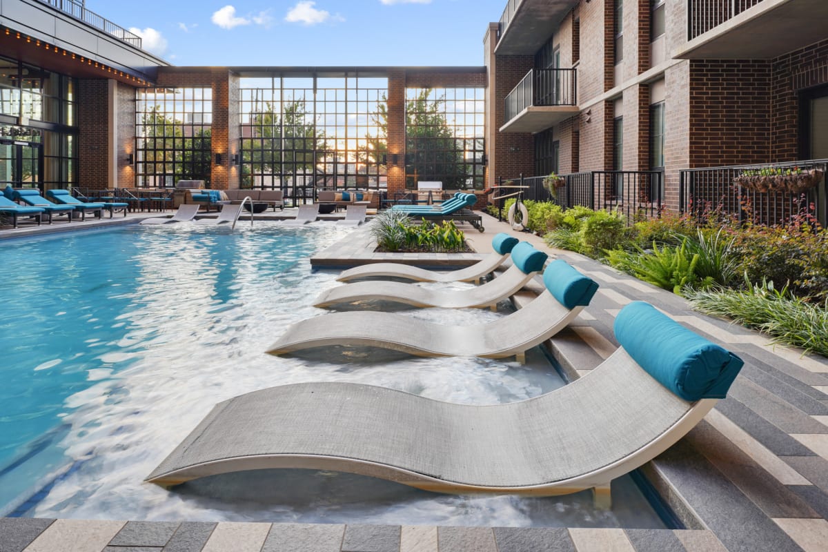 Luxury Apartment Rentals in Downtown Dallas | The Case Building