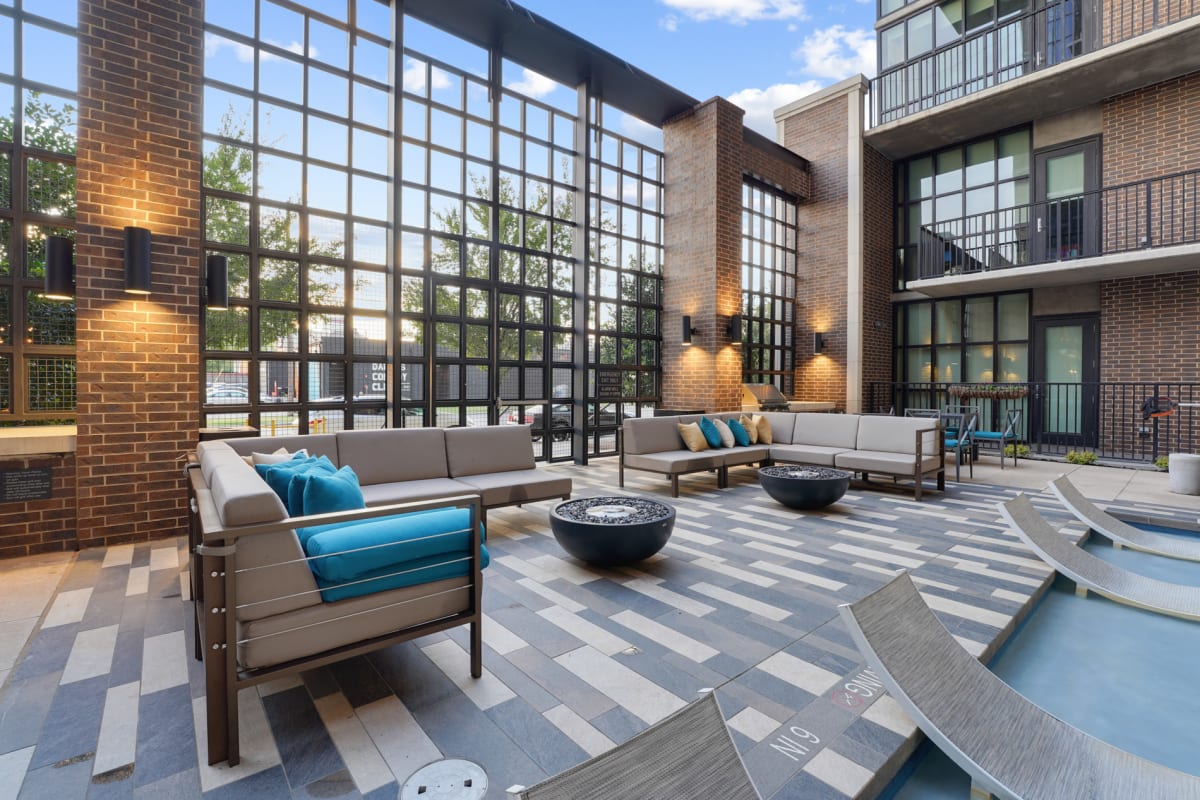 Luxury Apartment Rentals in Downtown Dallas | The Case Building