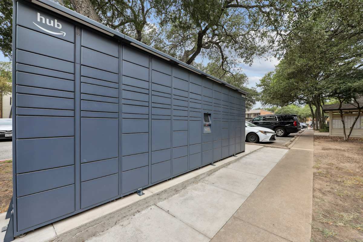 Photos of Westdale Pointe in Austin, TX