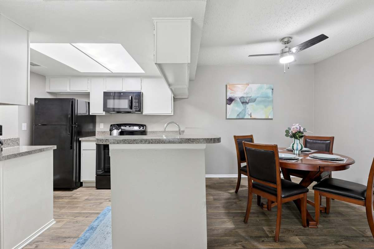 Photos of Westdale Pointe in Austin, TX