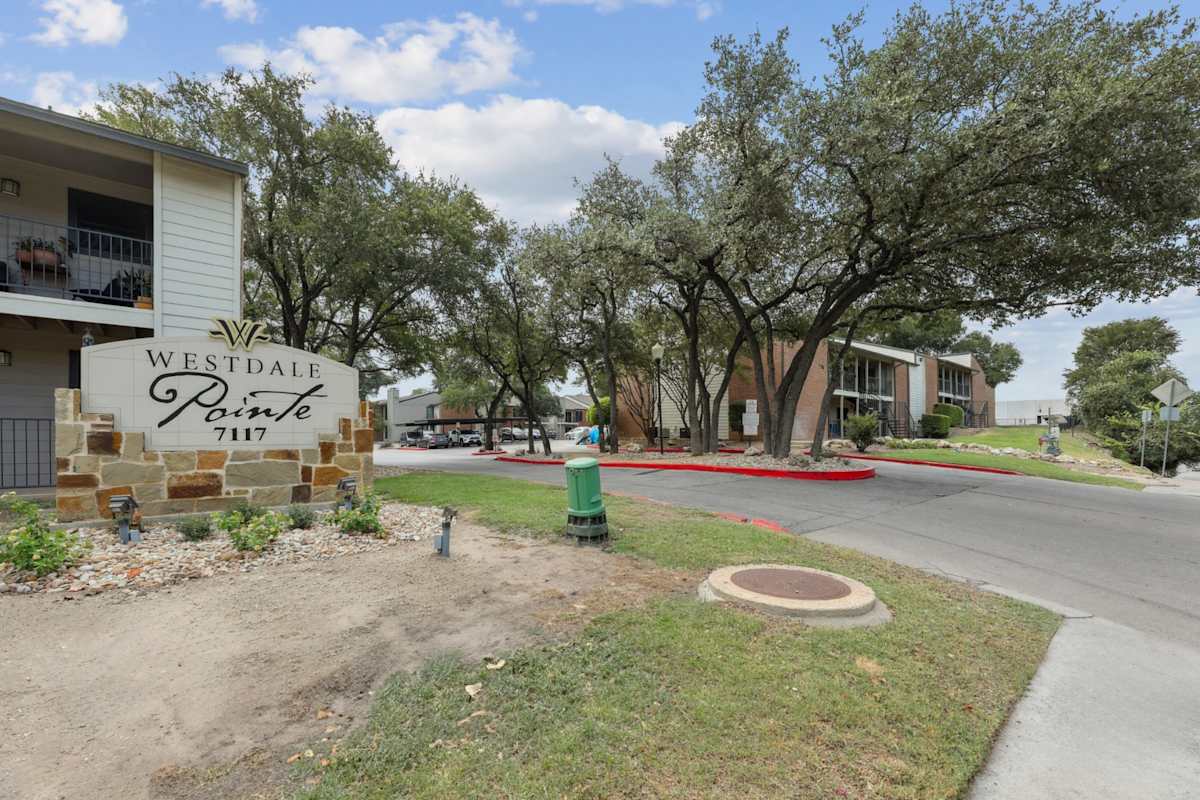 Photos of Westdale Pointe in Austin, TX