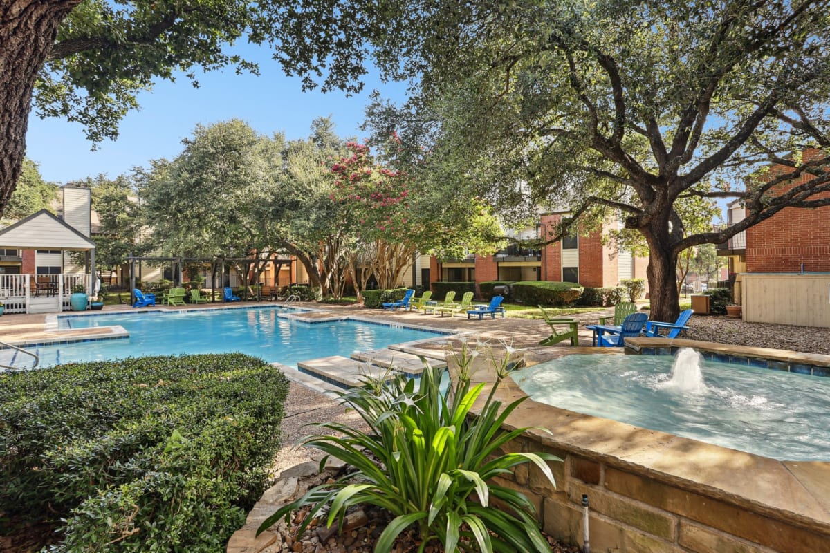 Photos Gallery | Hunters Chase in Austin, TX