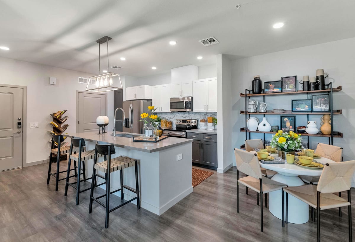 Apartments for Rent in Laveen, AZ | Weylyn Luxury Apartments