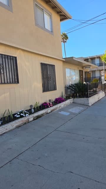 Property details for 123 W 12th St (Beacon Harbor View, LLC) from Fred ...