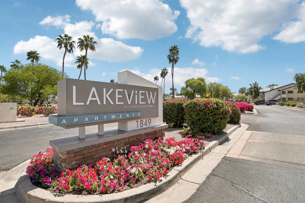 Lakeview Apartments Mesa AZ | Superstition Springs Apartments