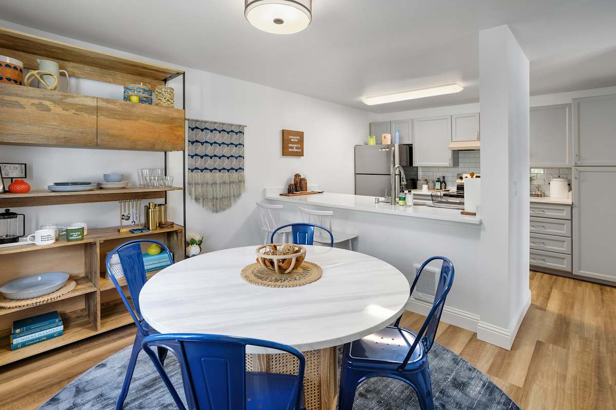 Photos and Video of Dockside Apartments in Kent, WA