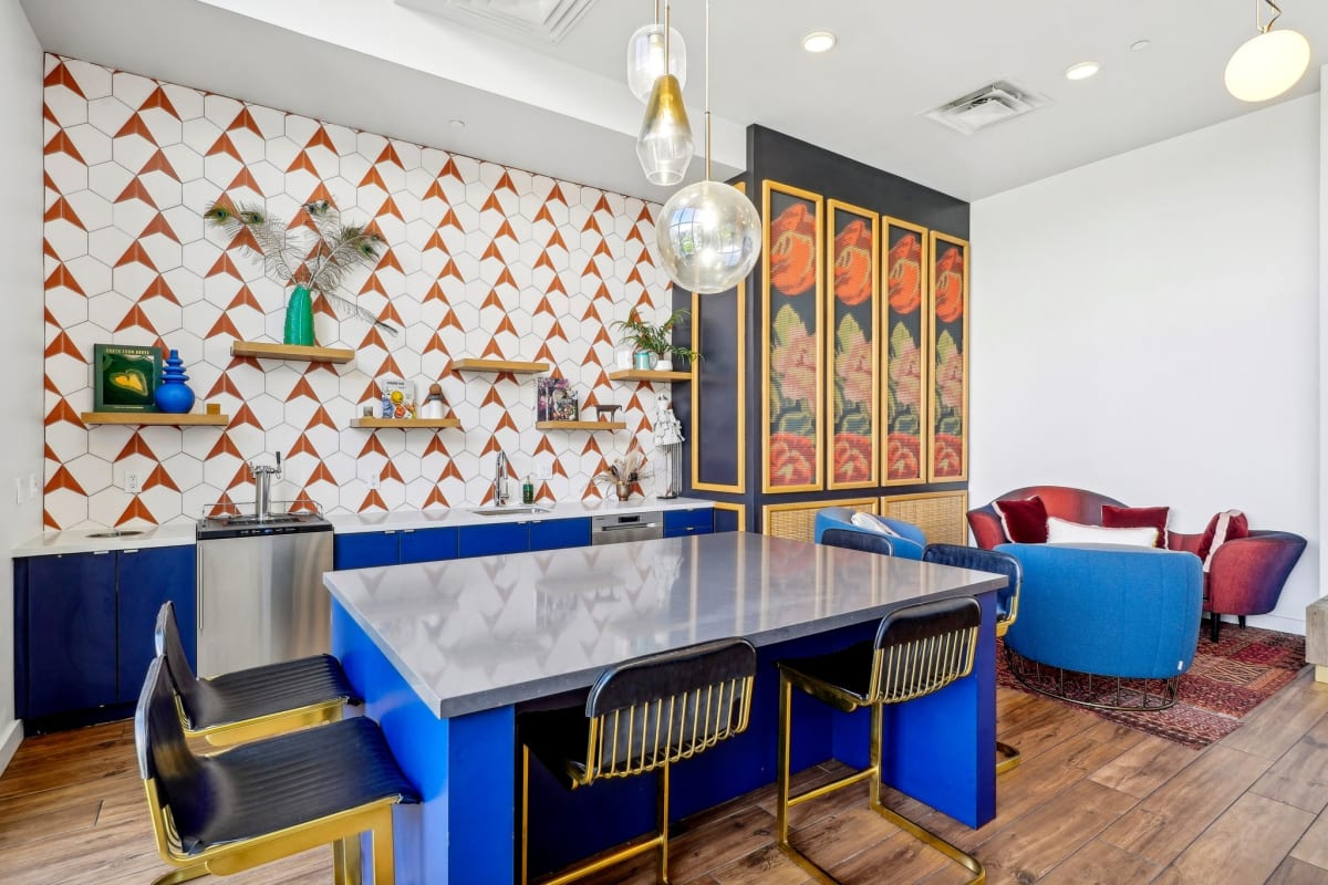 Neon Local Apartments | Denver for Rent | Apartments South Broadway