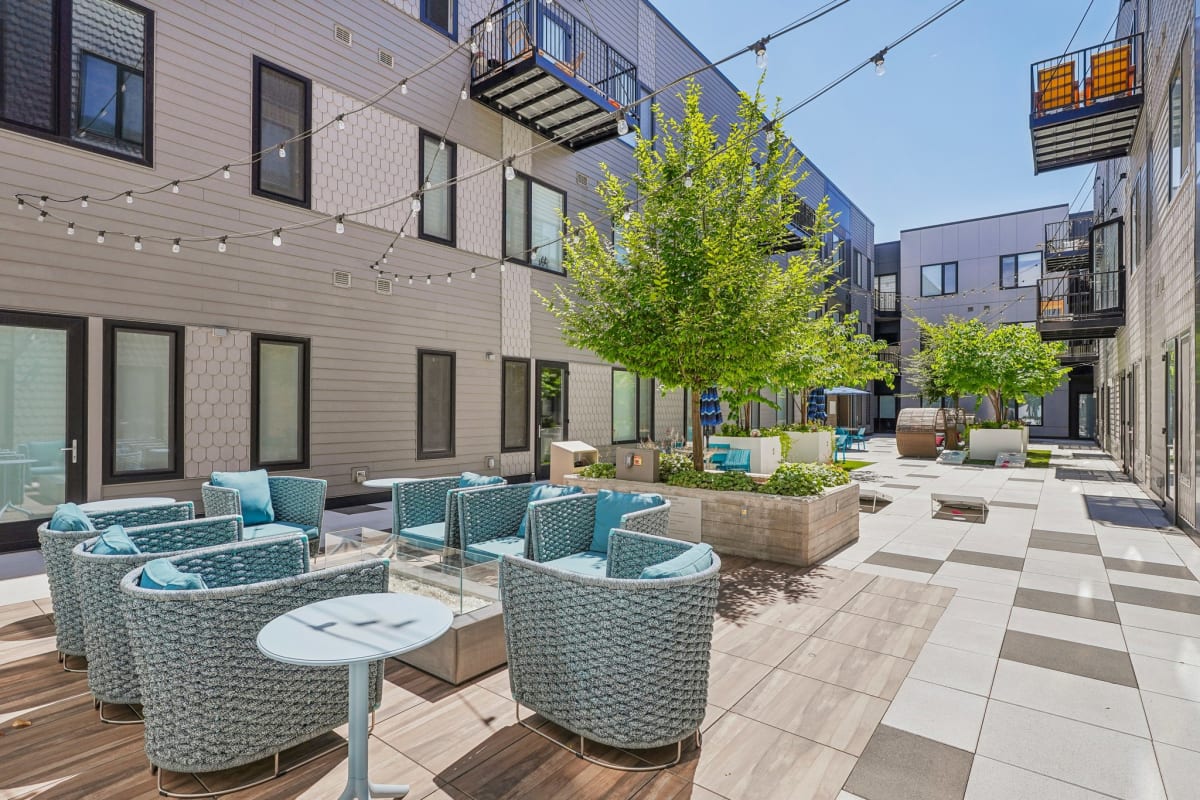 Neon Local Apartments | Denver for Rent | Apartments South Broadway