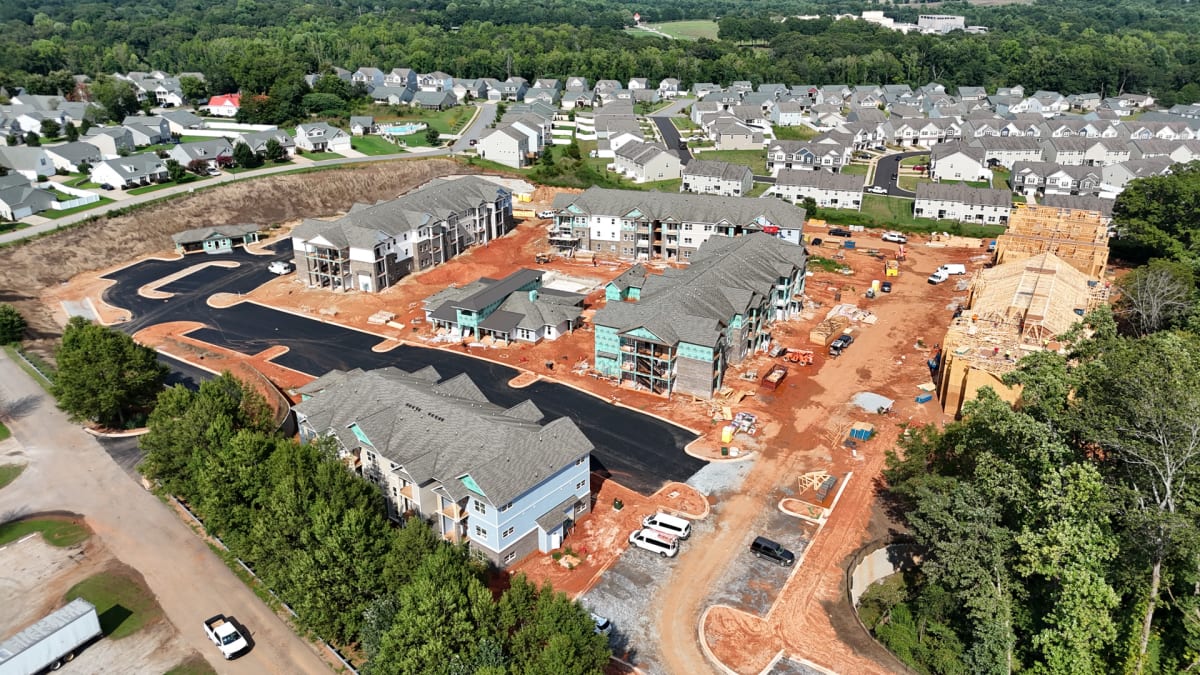 Dog-Friendly Luxury Apartments in Pendleton, SC | Gallery