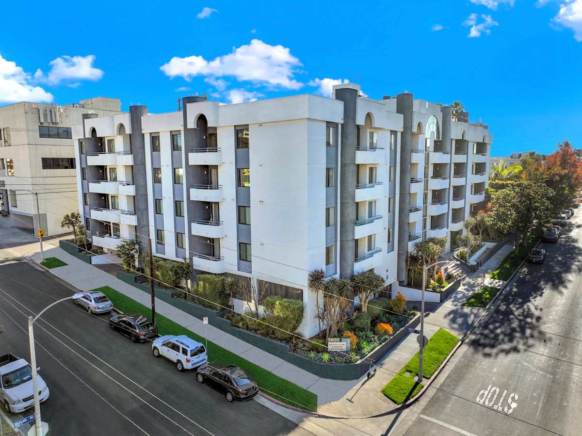 Apartments for Rent in Westwood, Los Angeles | Midvale Court