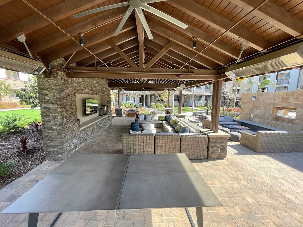 Apartments for Rent in Porter Ranch, CA | The Vineyards