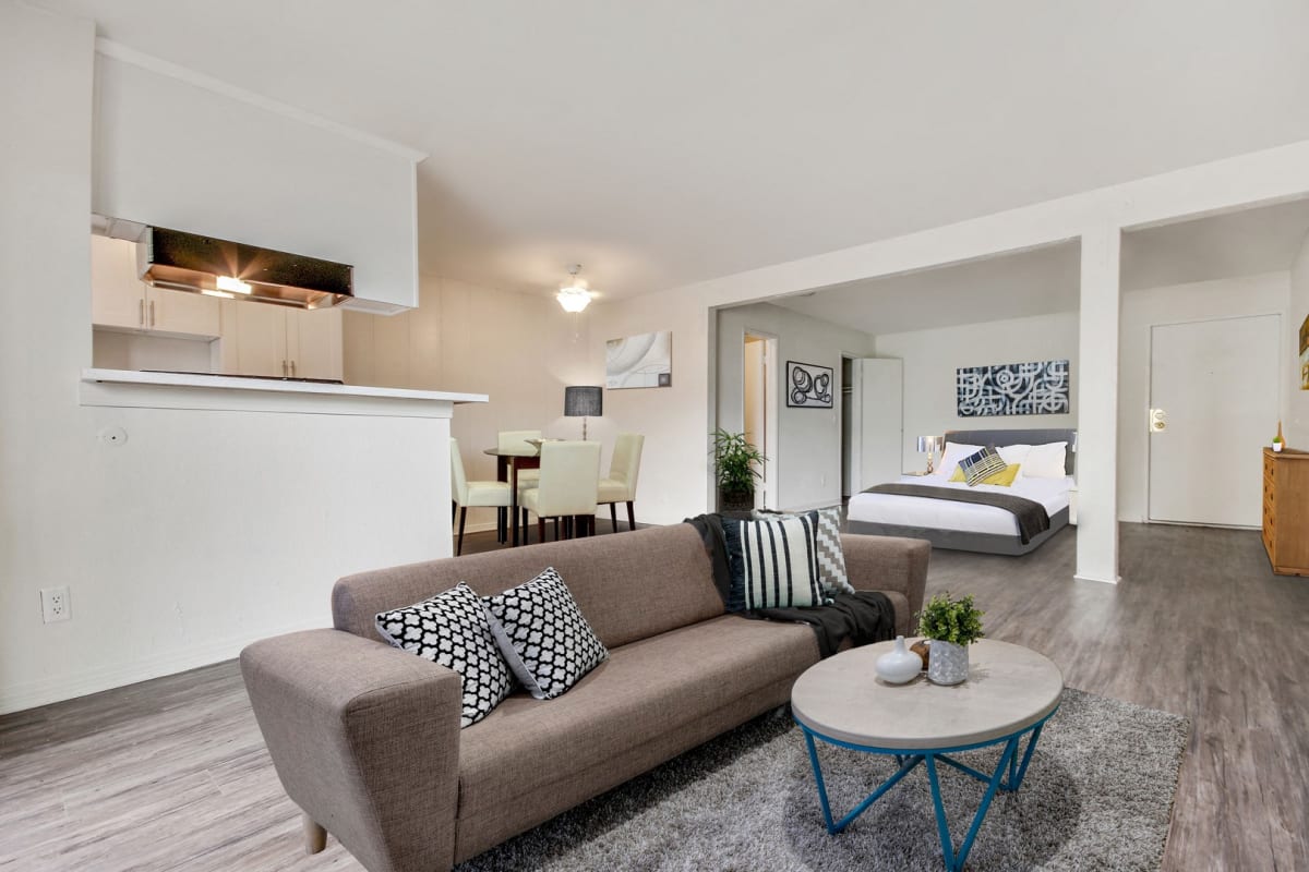 Photos and Video of Villa La Paloma in Reseda, CA