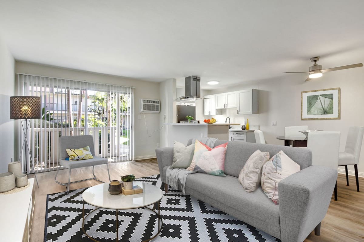 Photos and Video of Villa La Paloma in Reseda, CA