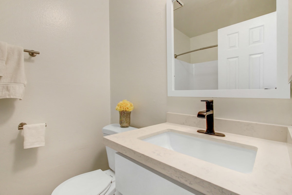 Photos and Video of Villa La Paloma in Reseda, CA