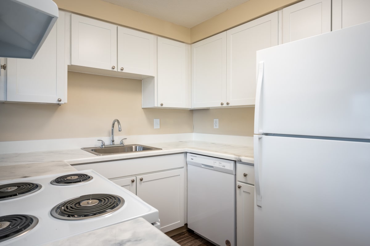 Photos and Video of Amber Court Apartments in Aloha, OR