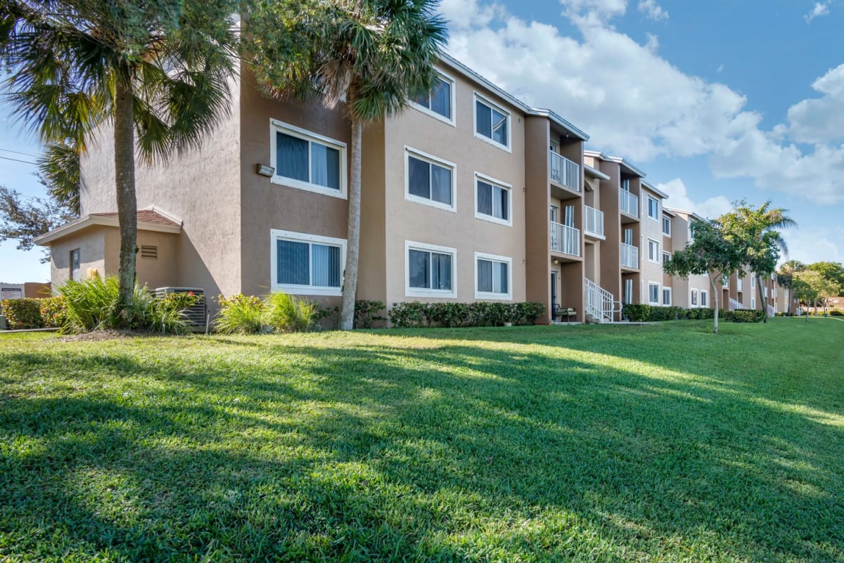 Photos, Summerlake Apartments