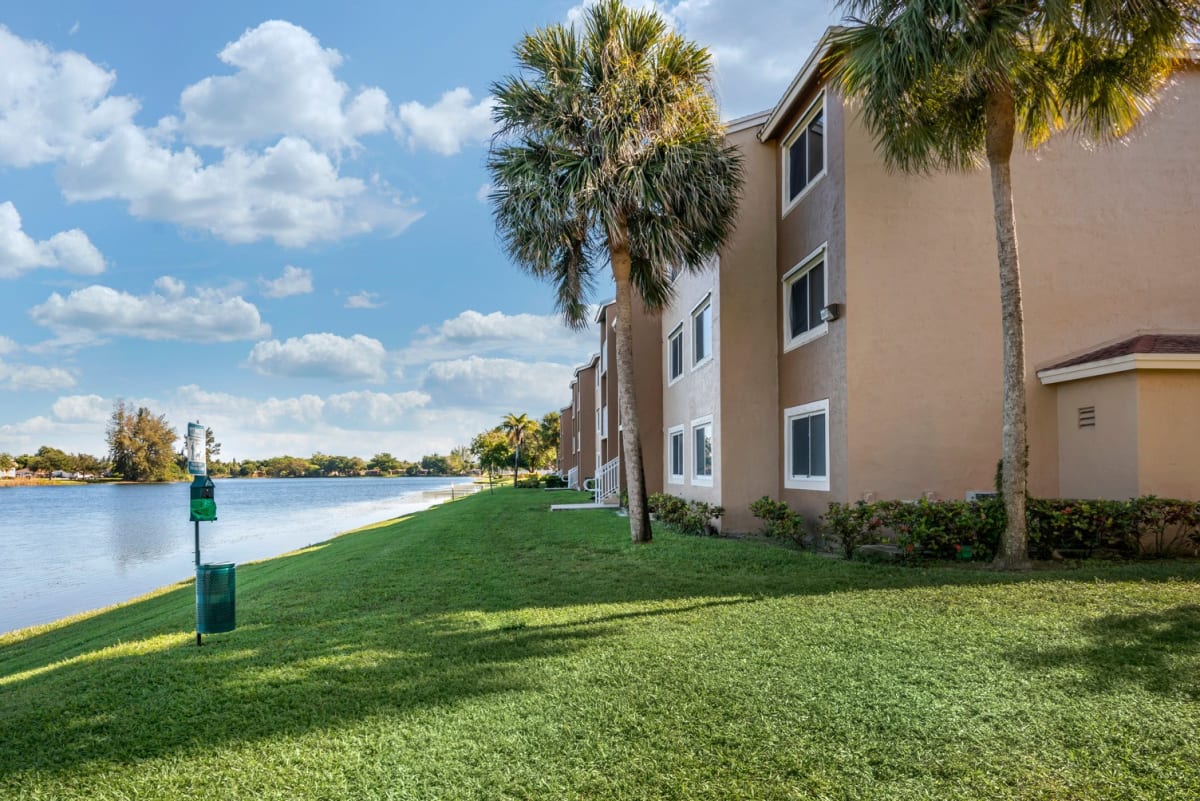 Photos, Summerlake Apartments
