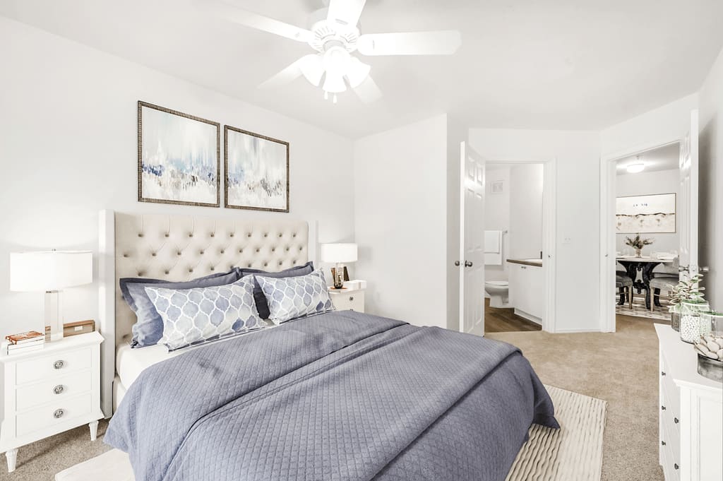 Photos and Video of Willow Lake Apartments in Apopka, FL