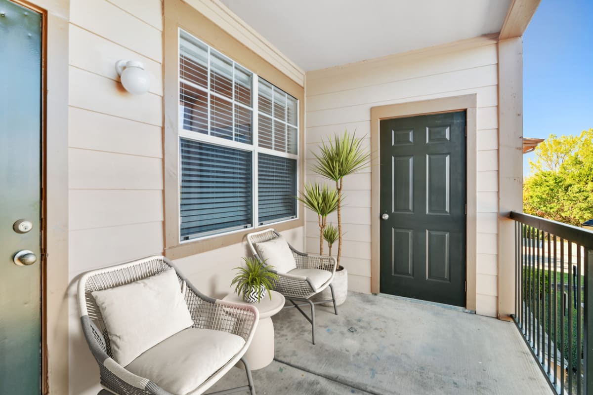 Photos and Video of Landings at Bluff Ridge Apartments in Dallas, TX