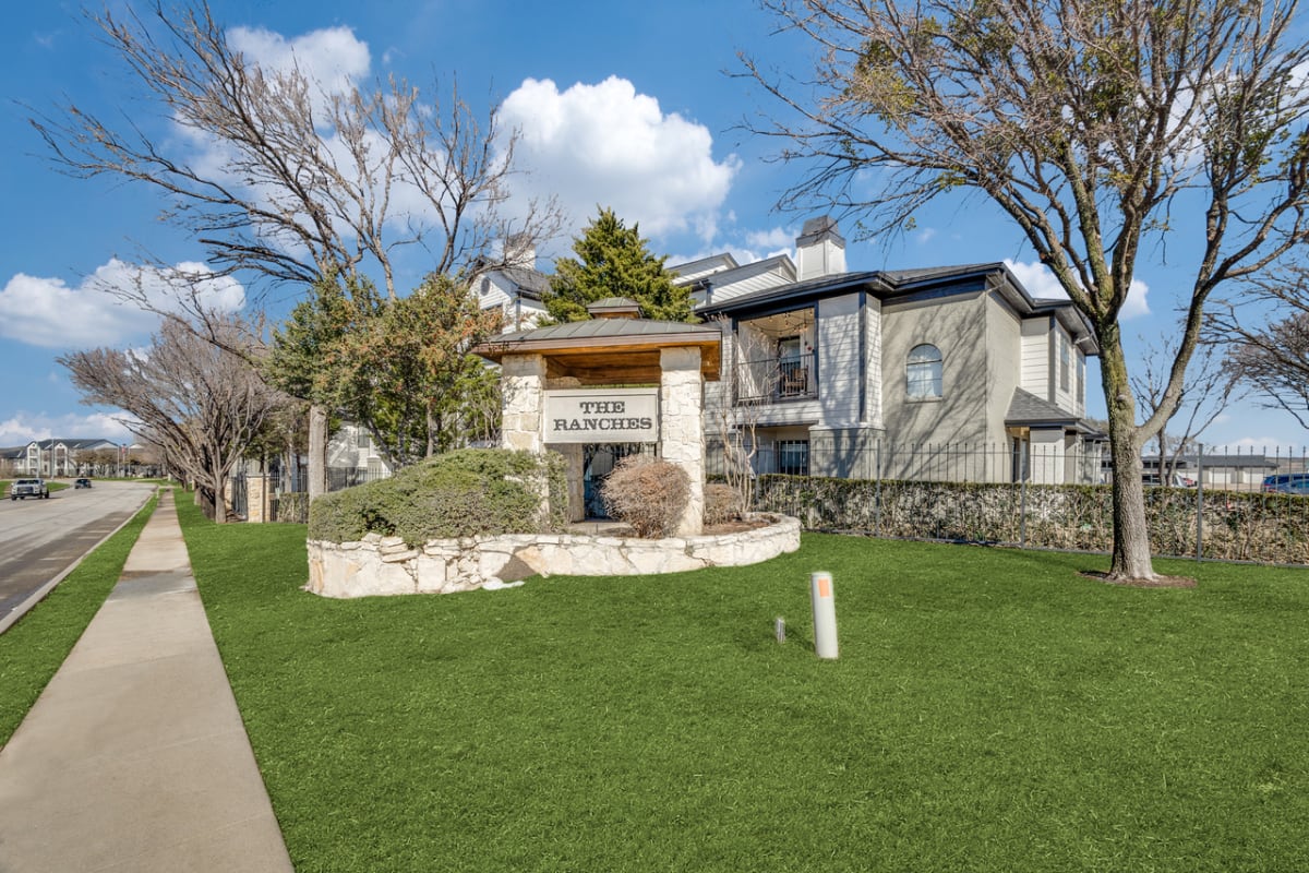 Photos and Video of Lost Spurs Ranch Apartments in Roanoke, TX