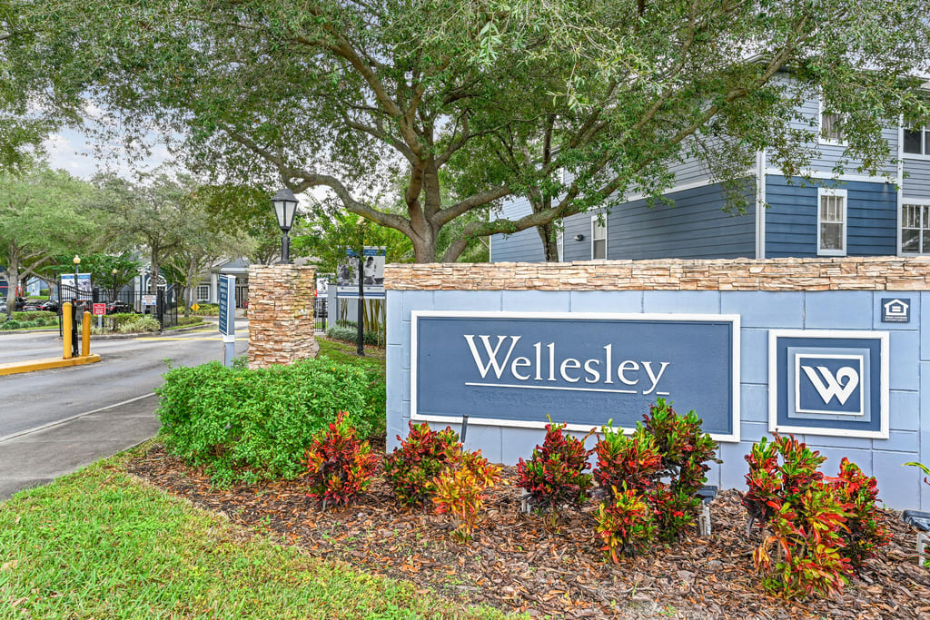 Photos and Video of Wellesley Apartments in Orlando, FL