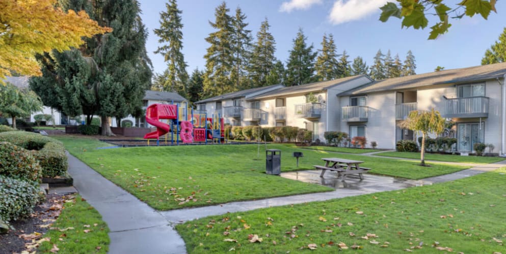 Lynnwood Apartments for Rent | Pinewood Square | Photos