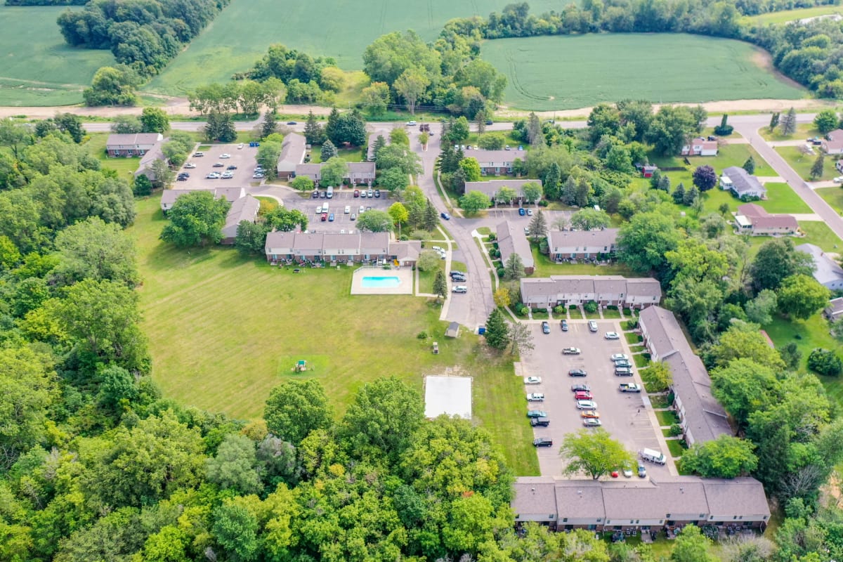 Photos and Video of Edgemont Park Townhomes in Grand Blanc, MI