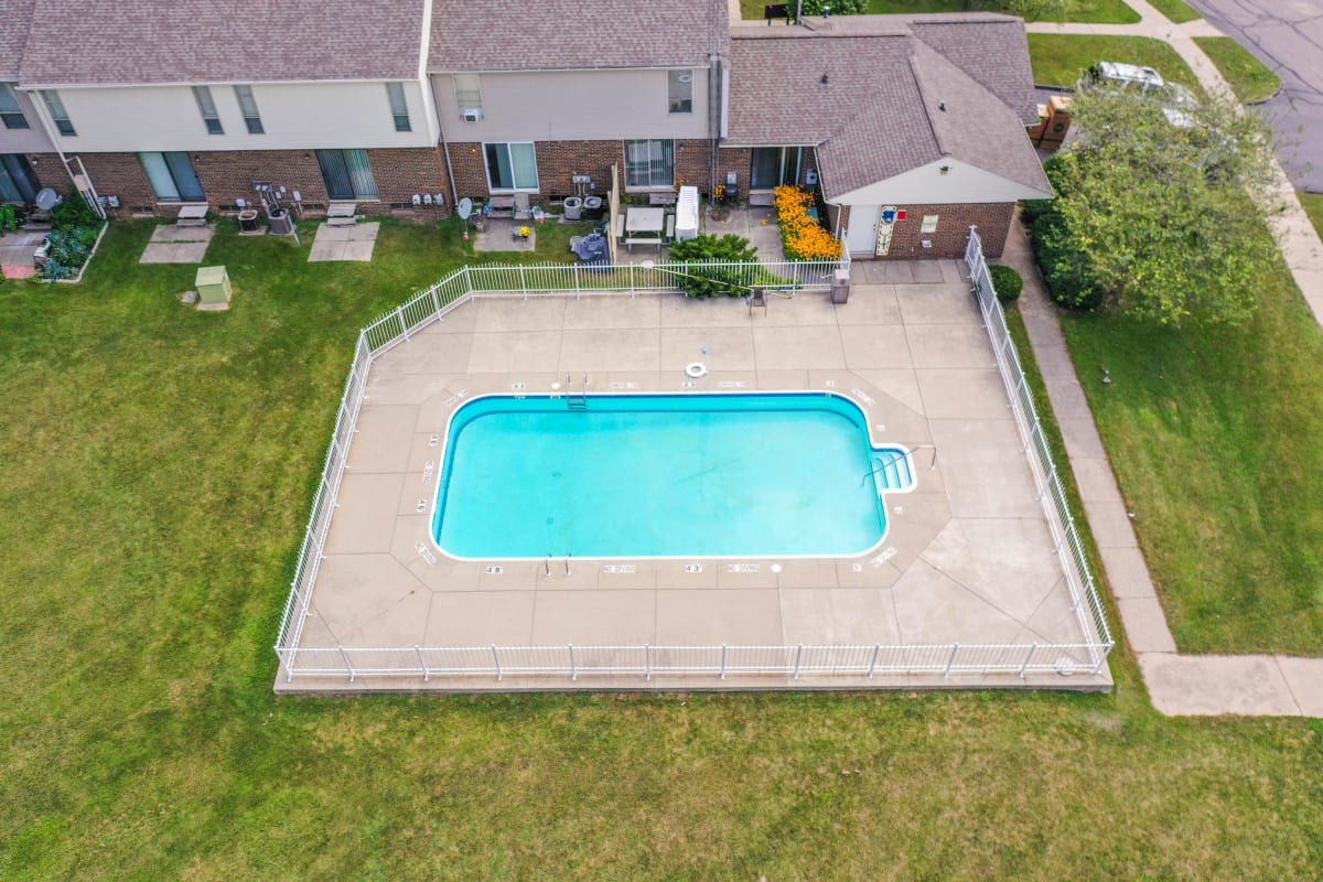 Photos and Video of Edgemont Park Townhomes in Grand Blanc, MI