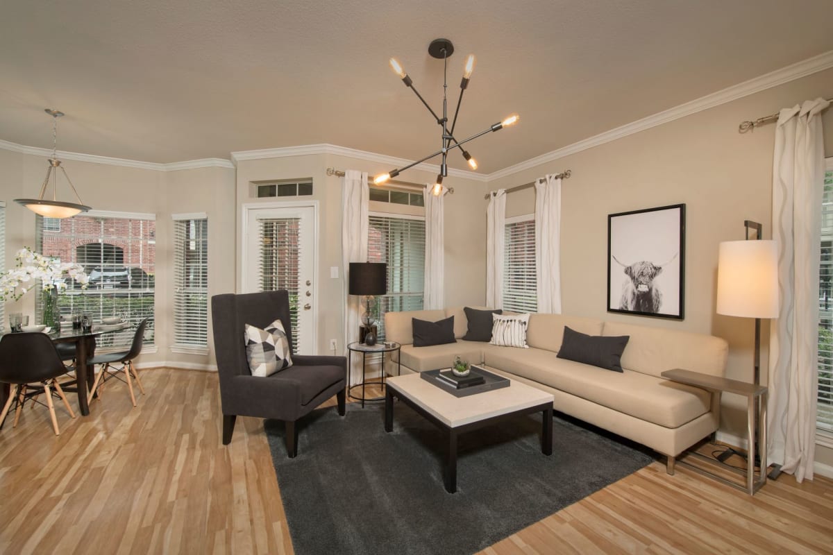 Houston Inner Loop Apartments at West U | See The Belmont