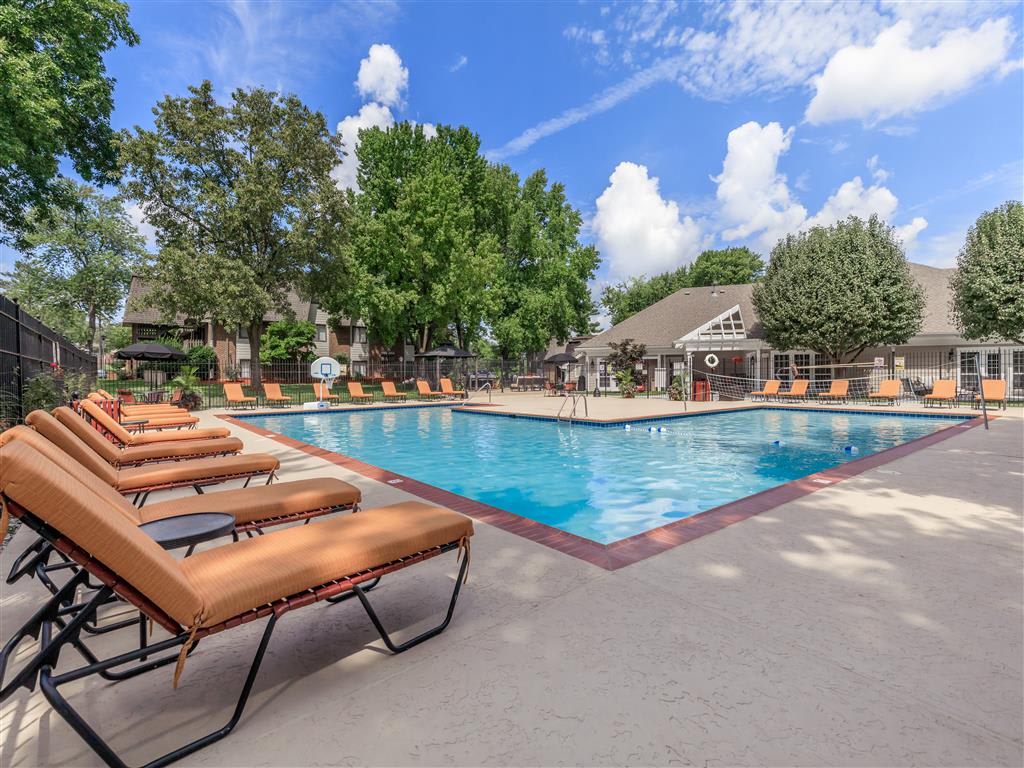 Photo Gallery | Kensington West Apartments in Ballwin, MO