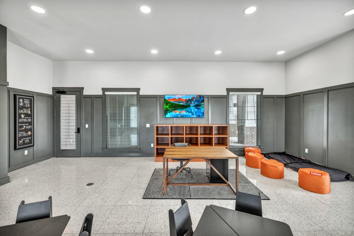 Photos and Video of Seven07 Lofts in San Antonio, TX