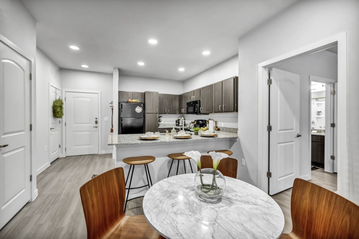 Photos and Video of Seven07 Lofts in San Antonio, TX