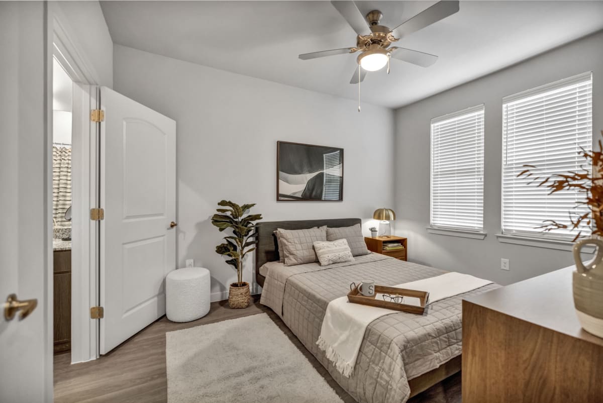 Photos and Video of Seven07 Lofts in San Antonio, TX