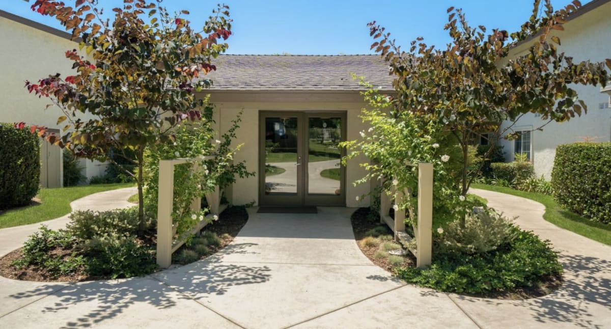 Photos and Video of Arbor Ranch in Tustin, CA